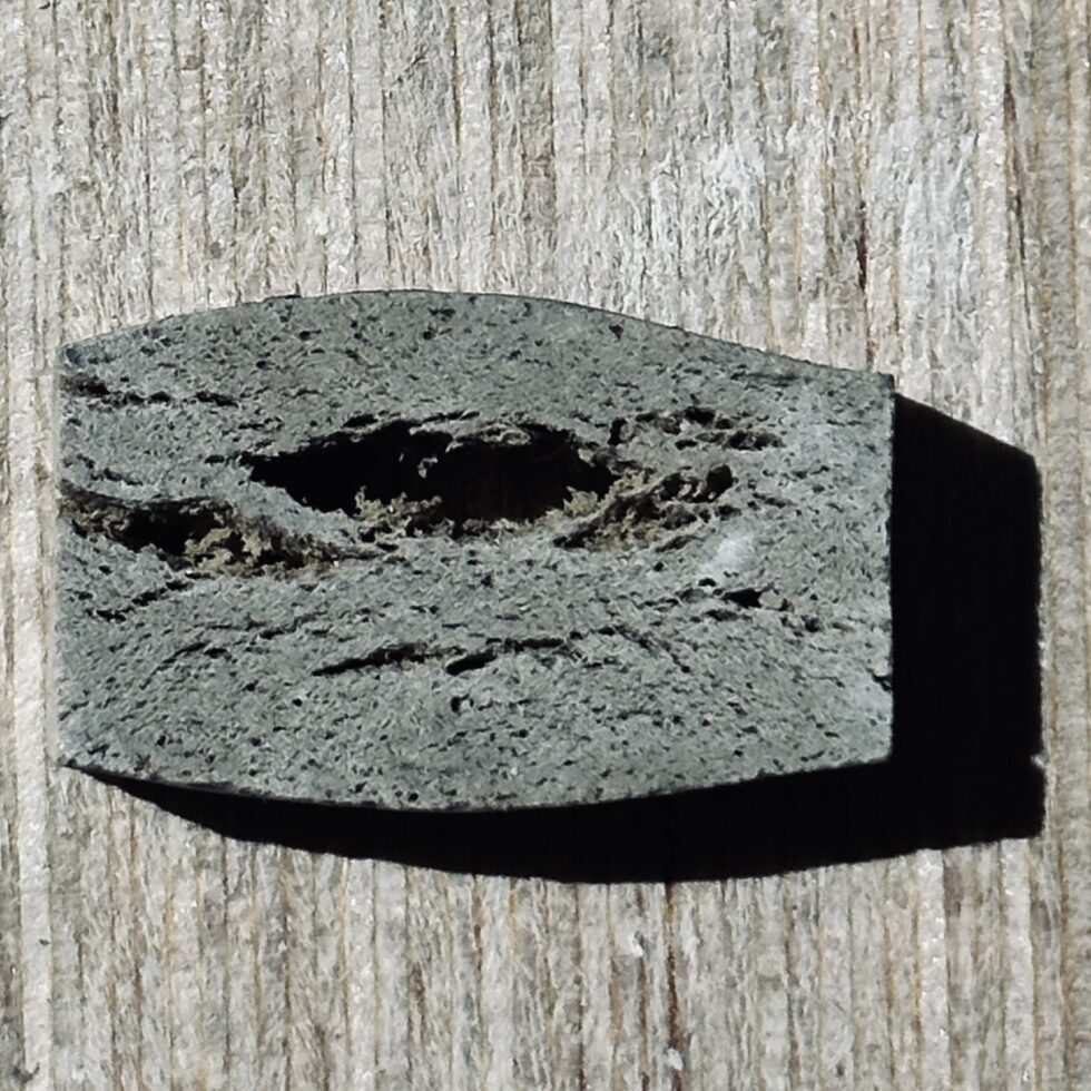 What causes bloat in clay?